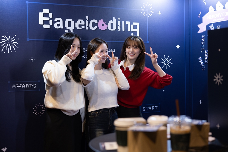 Bagelcoding: A Dozen Bagels: 함께 돌아본 2024년 - 베이글코드